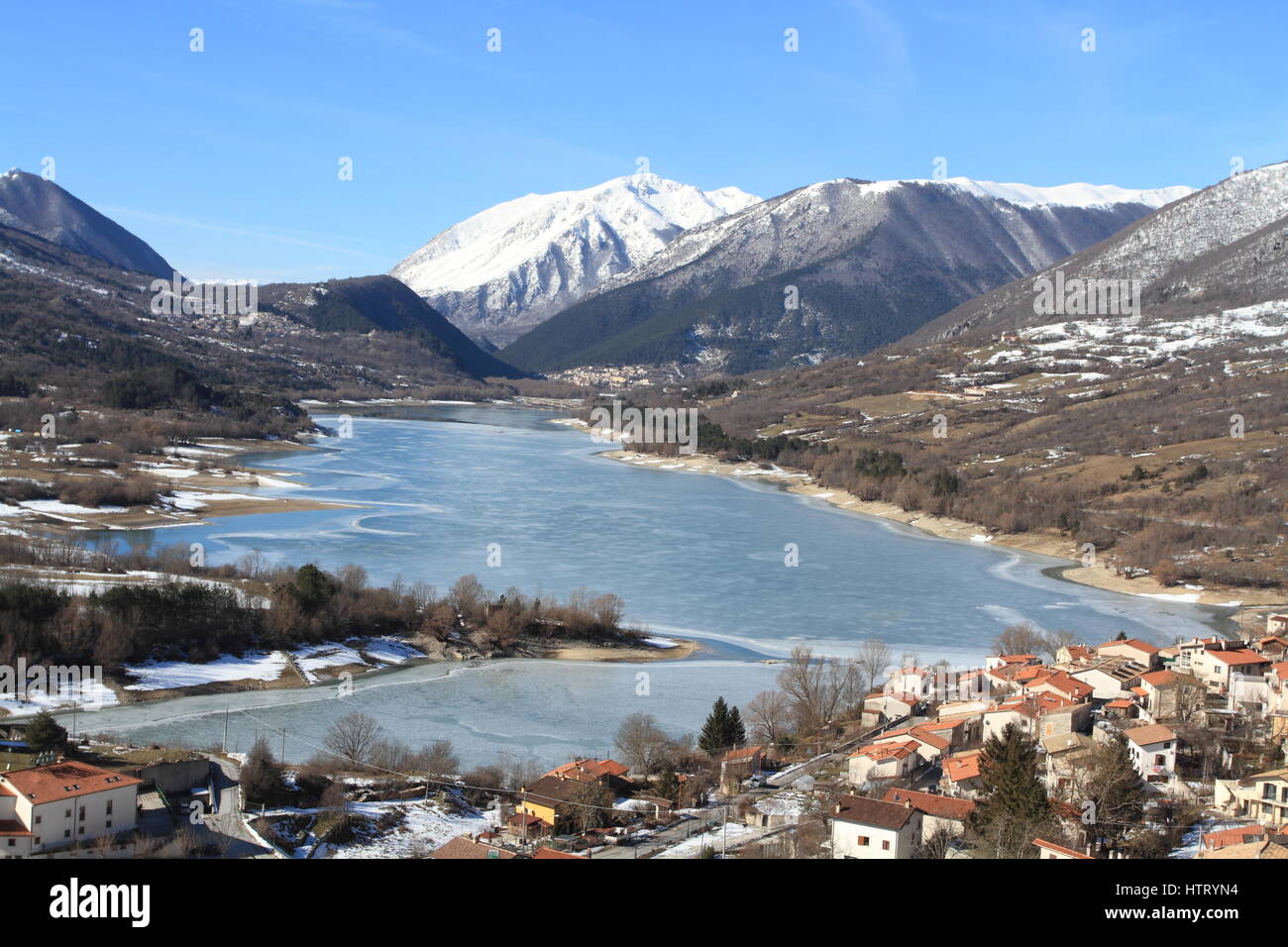 Lago di barrea immagini e fotografie stock ad alta risoluzione - Alamy