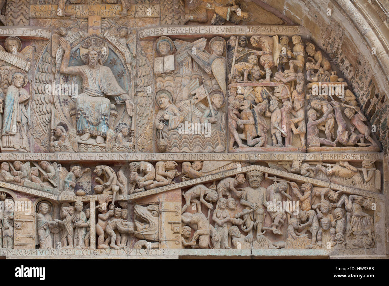 Scultura romanica del timpano immagini e fotografie stock ad alta ...