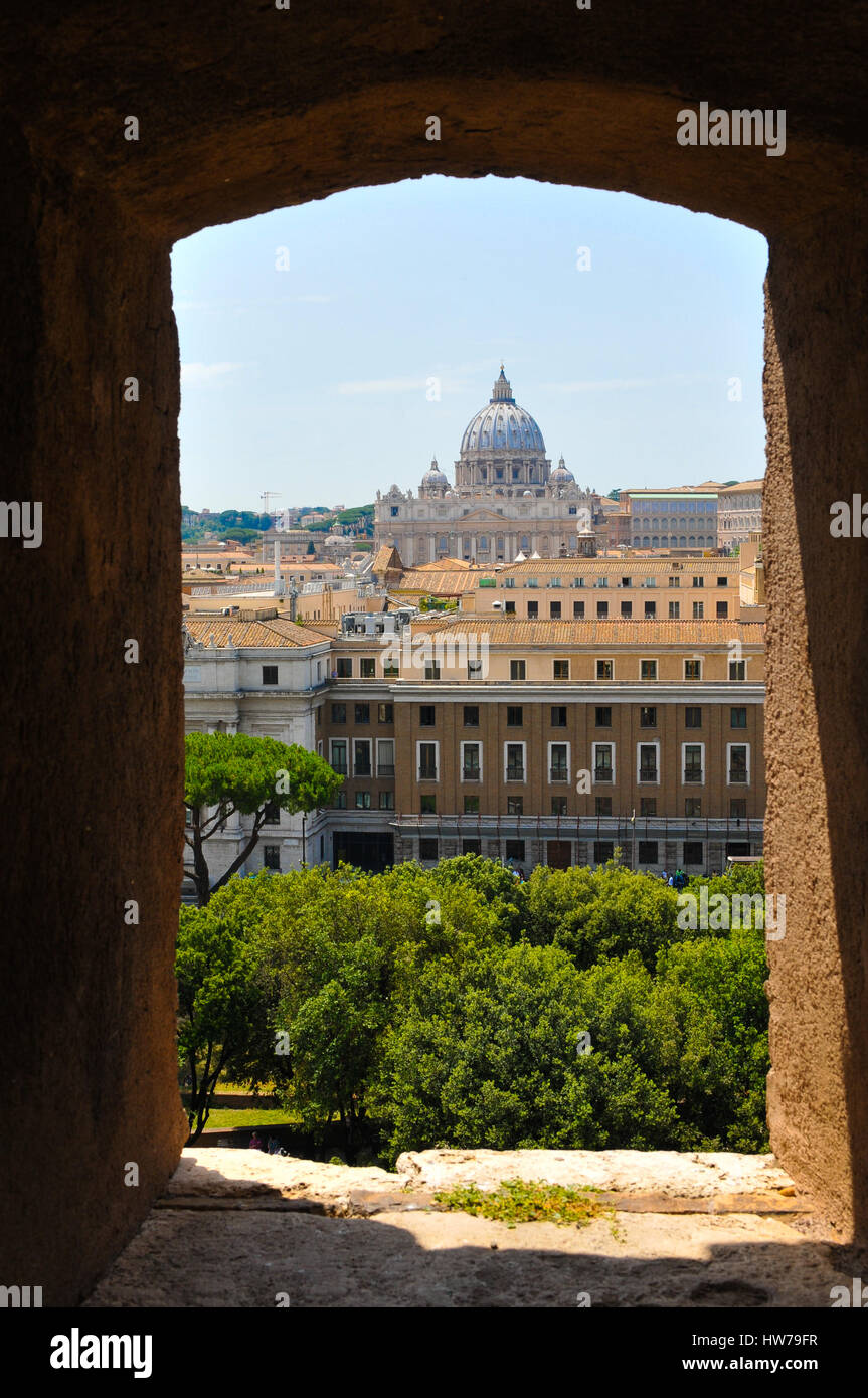 Panorama della Città del Vaticano come si vede da una finestra di Roma ...