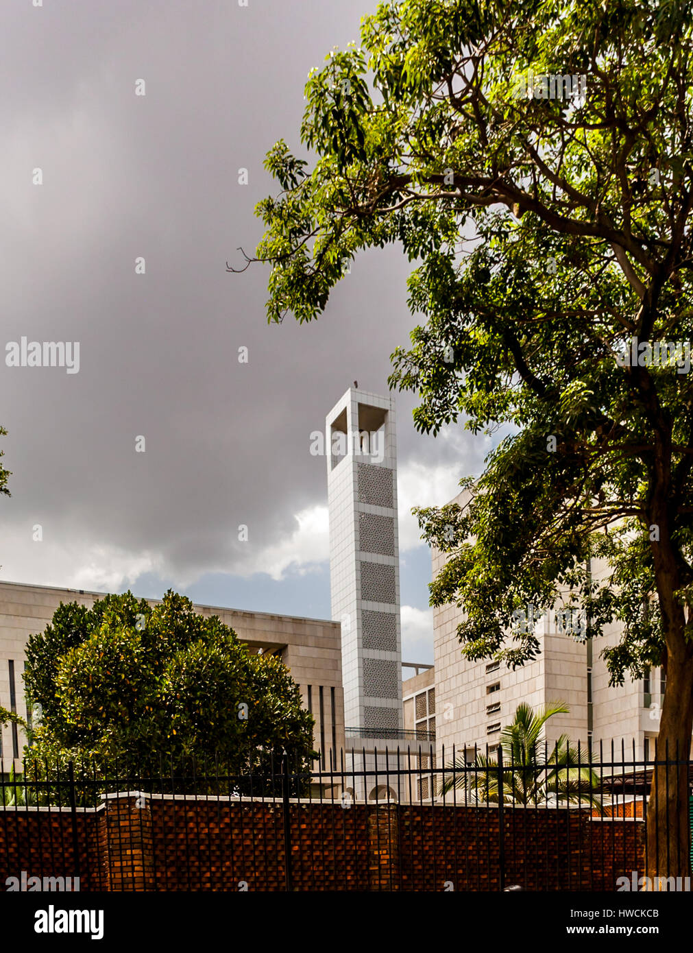 Kampala uganda parliament building immagini e fotografie stock ad alta ...