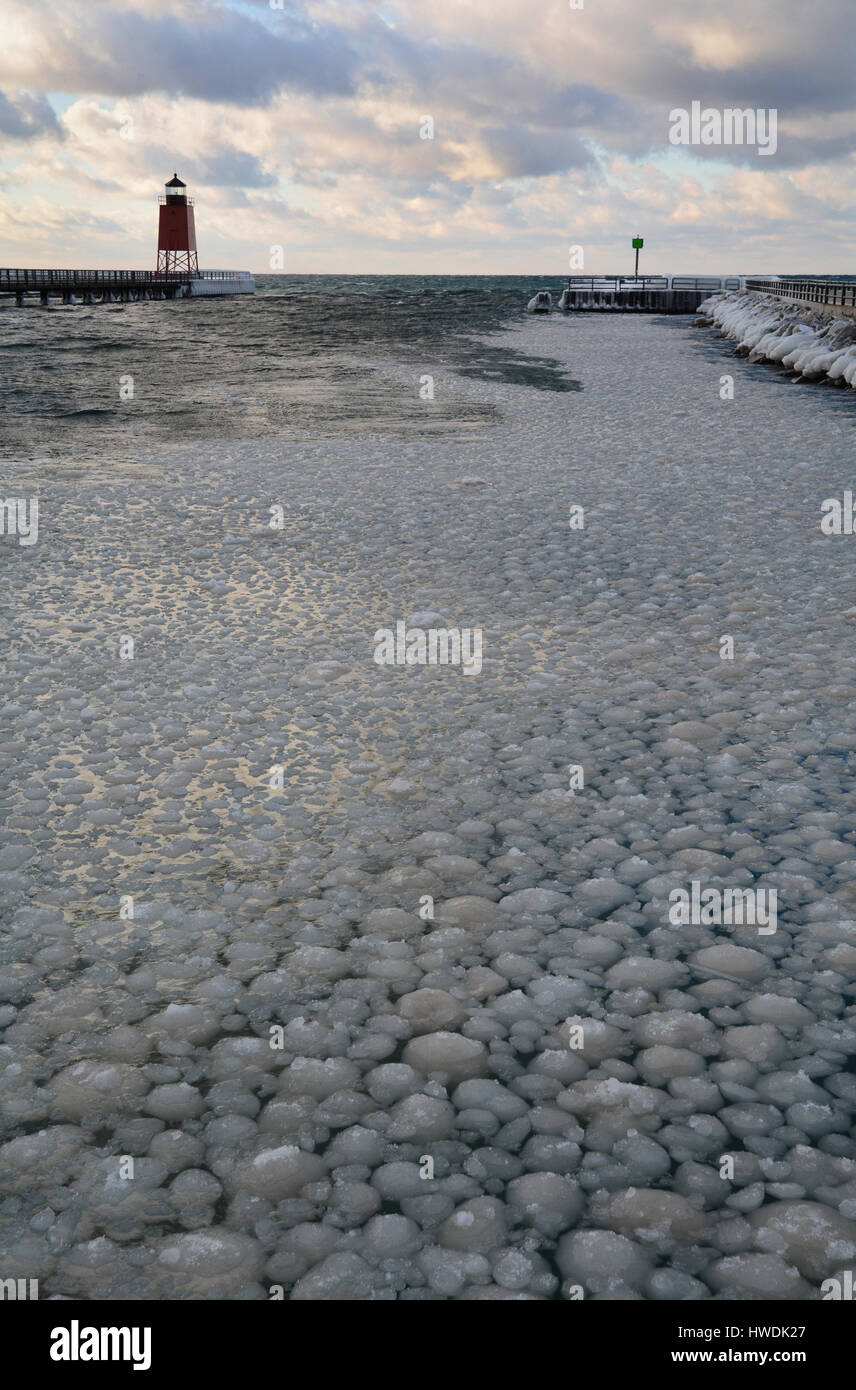 Faro del molo sud di charlevoix immagini e fotografie stock ad alta ...