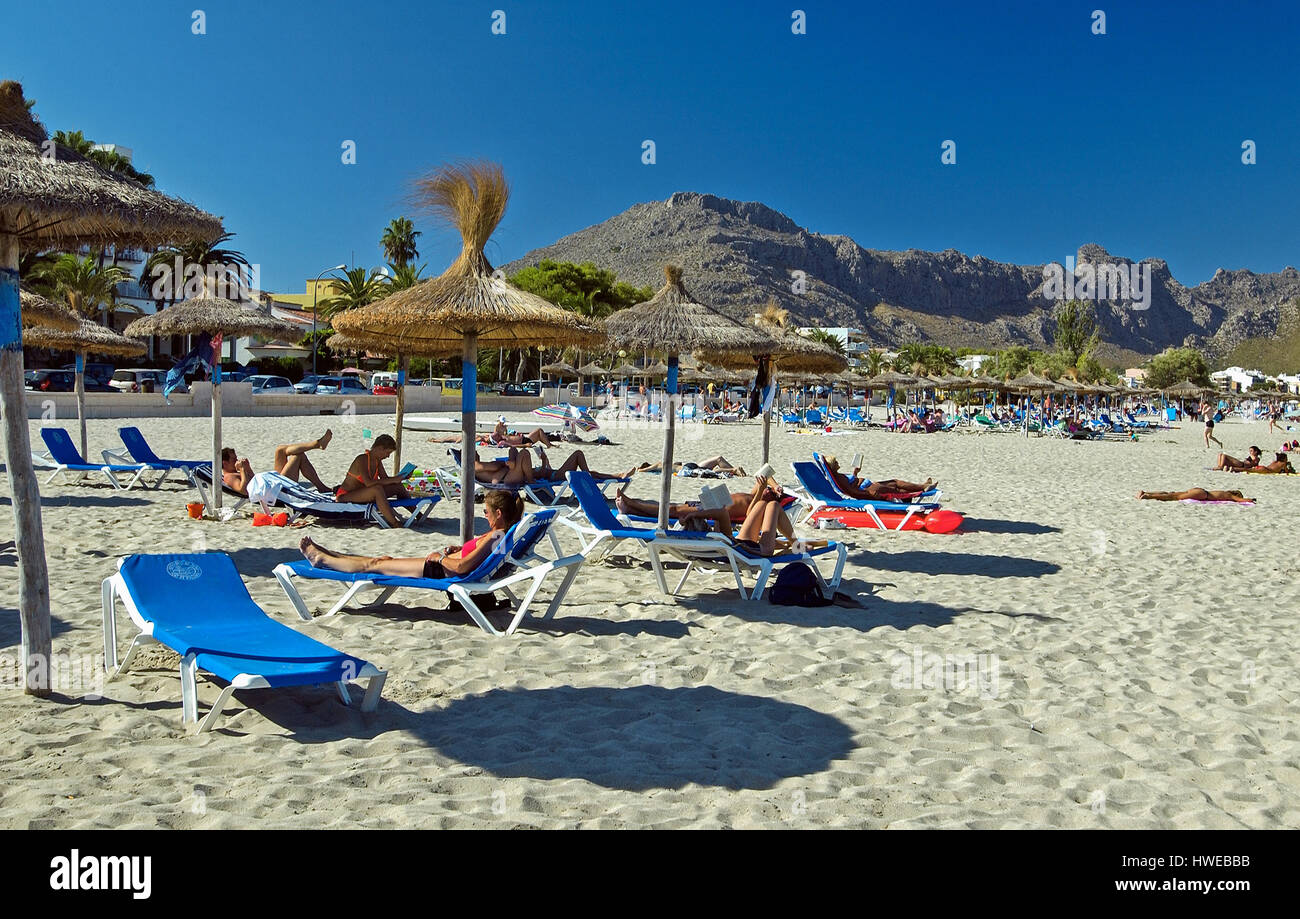 Sole in spiaggia immagini e fotografie stock ad alta risoluzione - Alamy