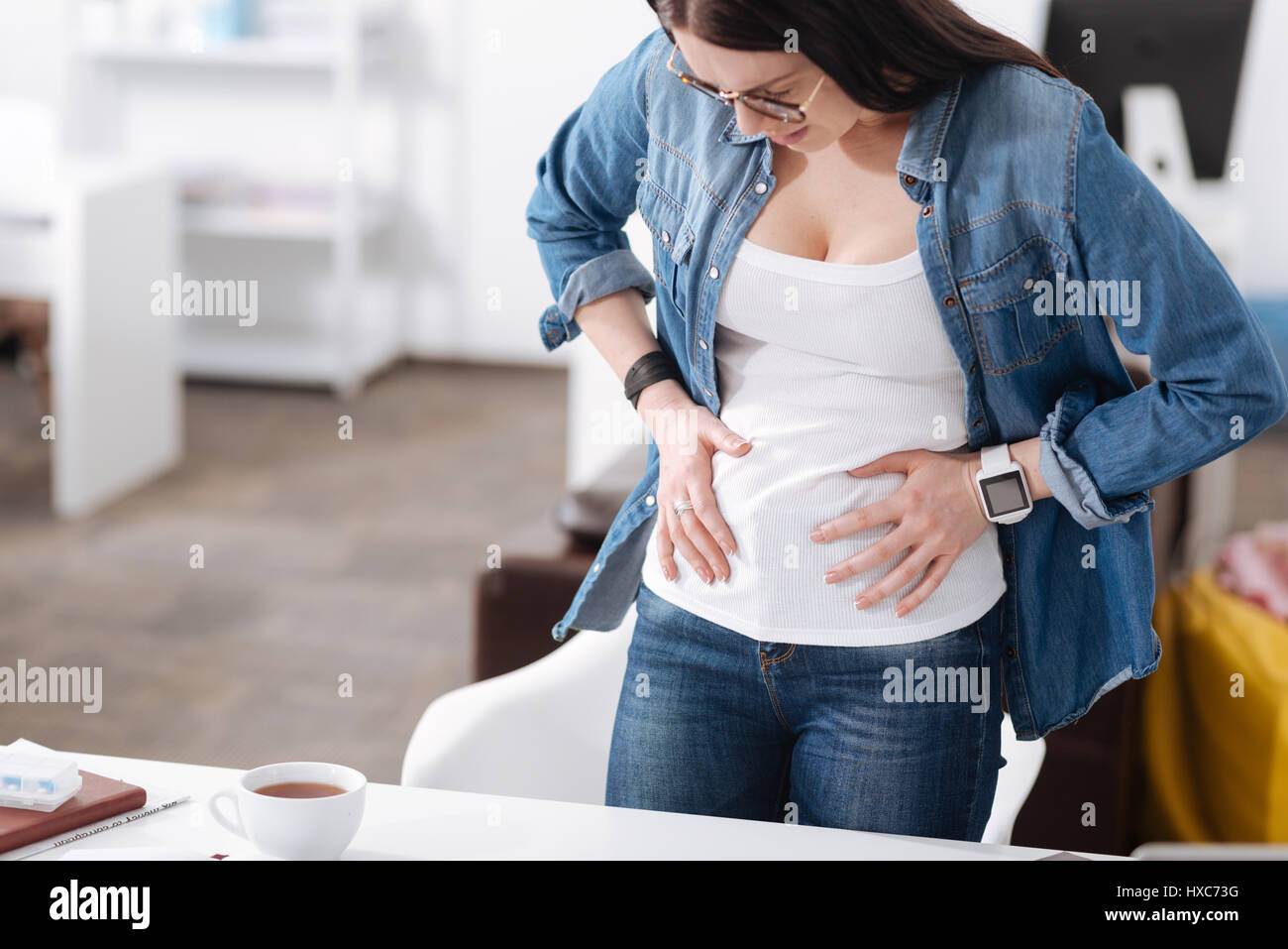 Distensione addominale immagini e fotografie stock ad alta risoluzione - Alamy