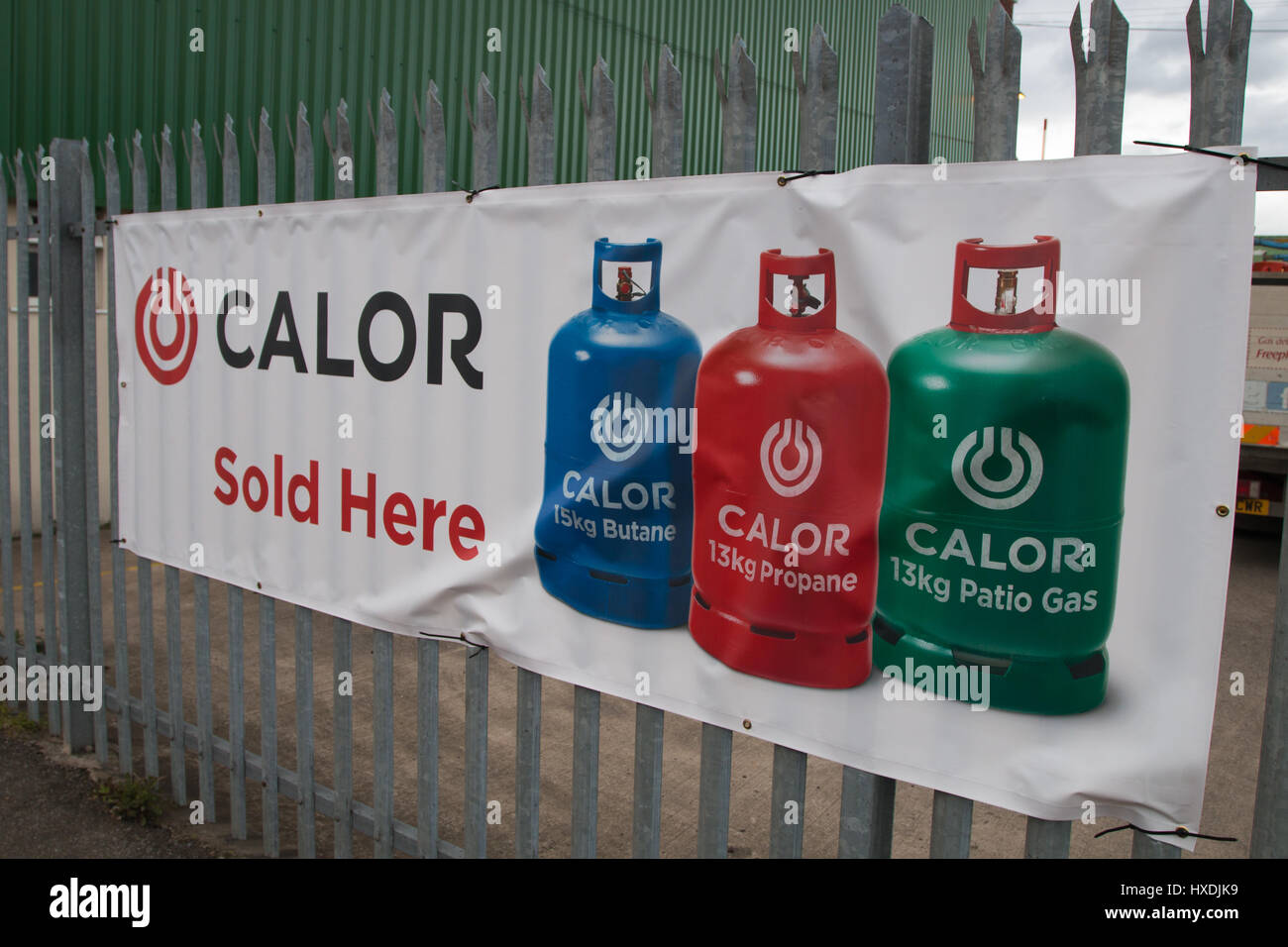 CALOR GAS: pubblicità un cartello con la dicitura "CALOR venduto qui ...