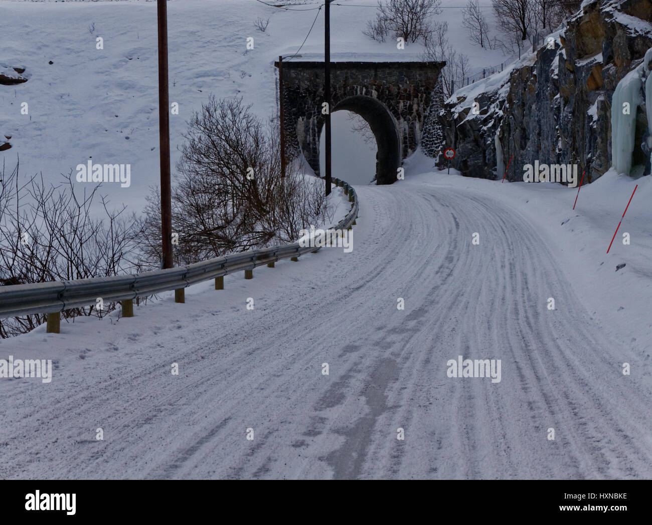 Strade r immagini e fotografie stock ad alta risoluzione - Alamy