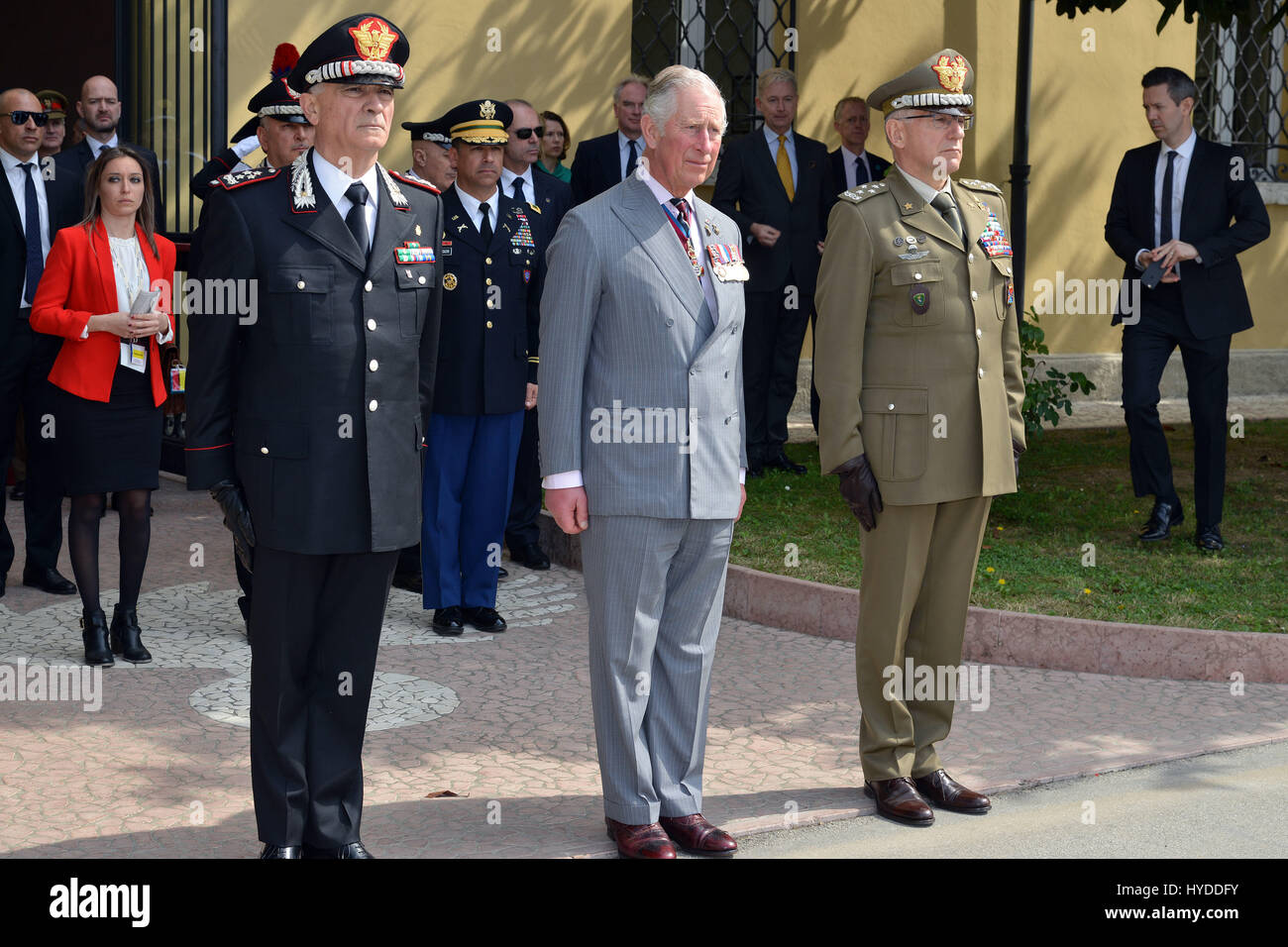 Carabinieri italiani immagini e fotografie stock ad alta risoluzione ...