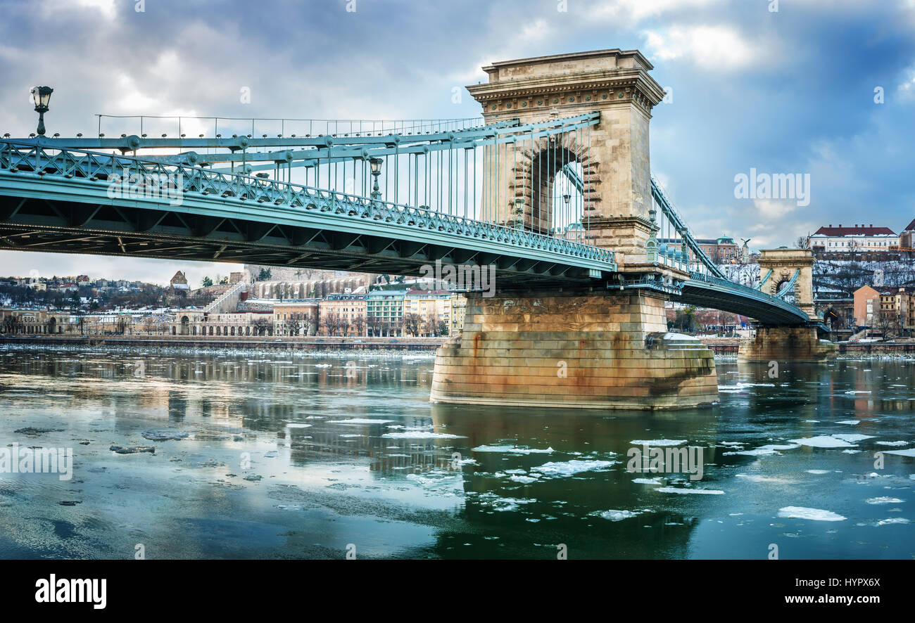Budapest famoso ponte delle catene immagini e fotografie stock ad alta ...
