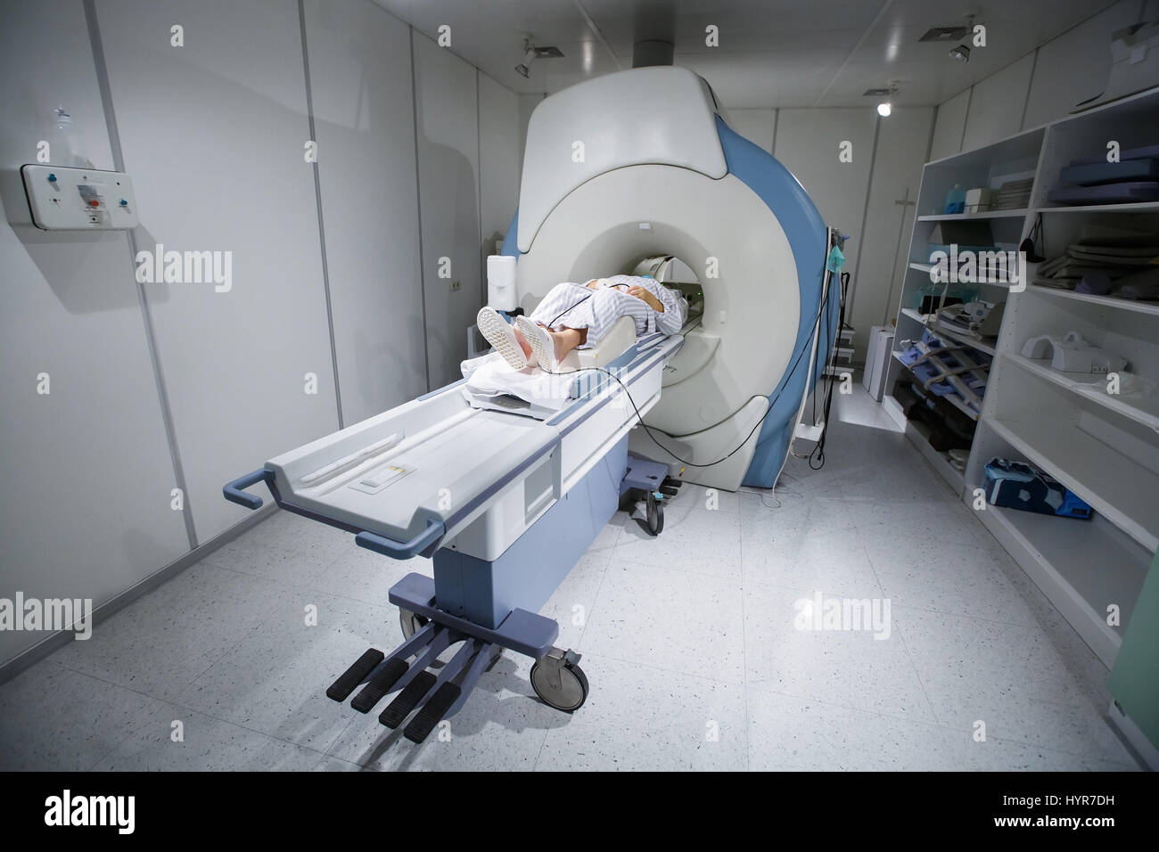 Risonanza magnetica immagini e fotografie stock ad alta risoluzione - Alamy