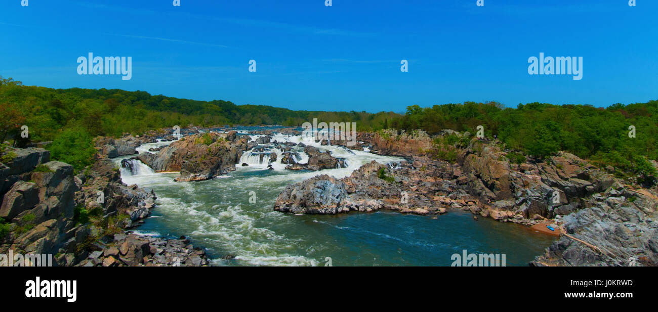 Il fiume si precipita immagini e fotografie stock ad alta risoluzione ...