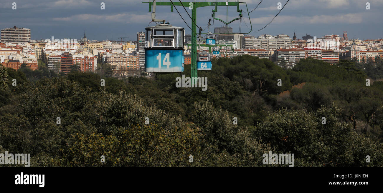 Teleferico de madrid immagini e fotografie stock ad alta risoluzione ...