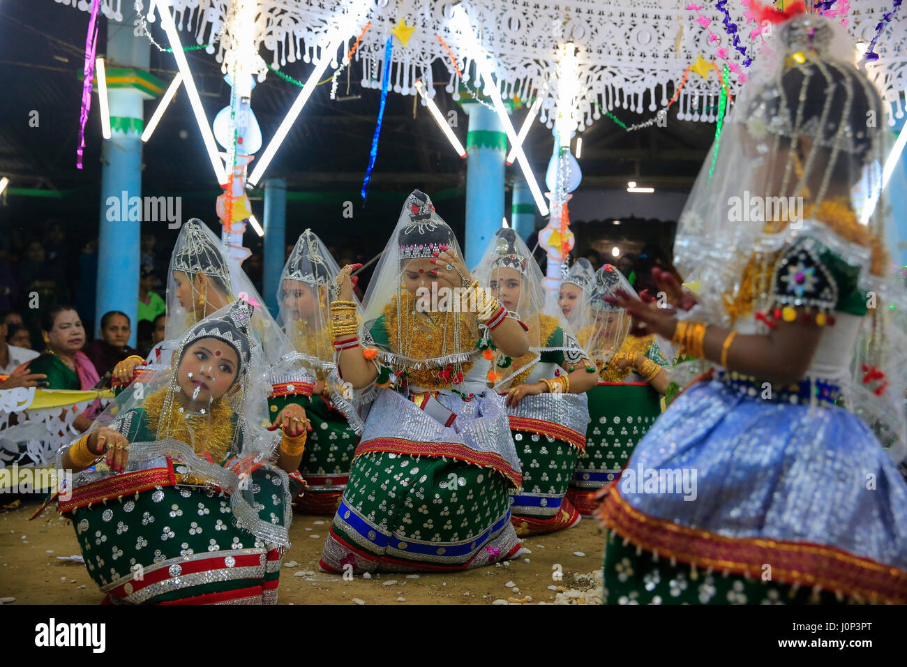 Danza di ras leela immagini e fotografie stock ad alta risoluzione - Alamy