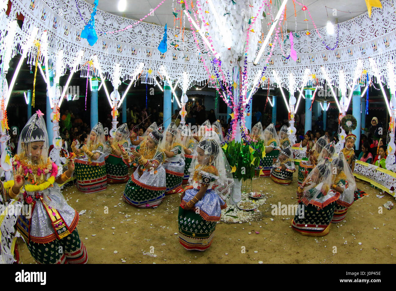 Danza di ras leela immagini e fotografie stock ad alta risoluzione - Alamy
