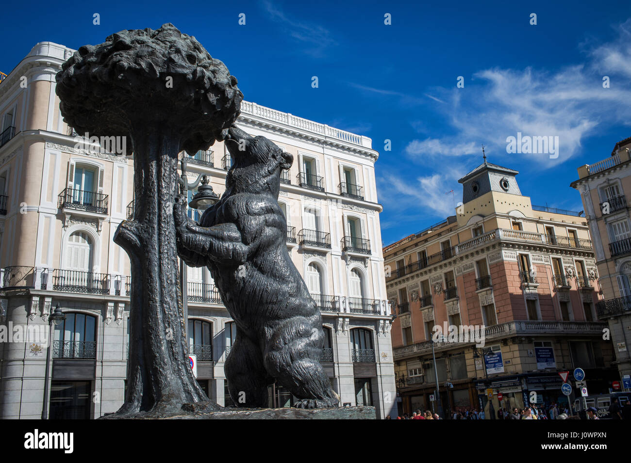 Madrid è simbolo, Statua di orso e corbezzolo, Piazza di Puerta del Sol ...