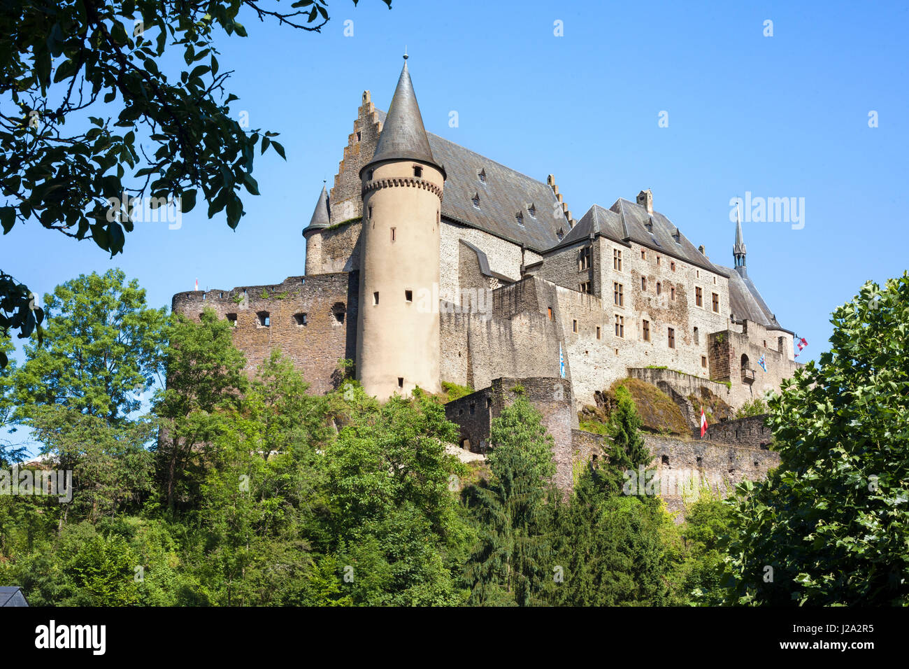 Il castello (XI secolo Vianden in Lussemburgo è uno dei più grandi e ...