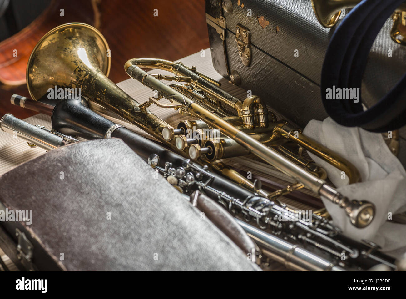 Strumenti musicali immagini e fotografie stock ad alta risoluzione - Alamy