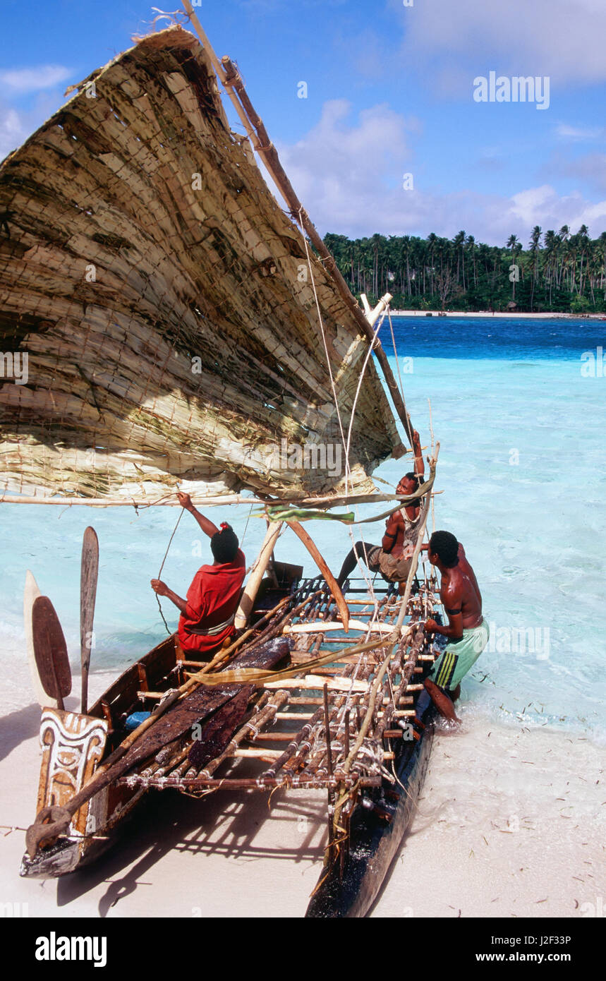 Trobriand kula immagini e fotografie stock ad alta risoluzione - Alamy
