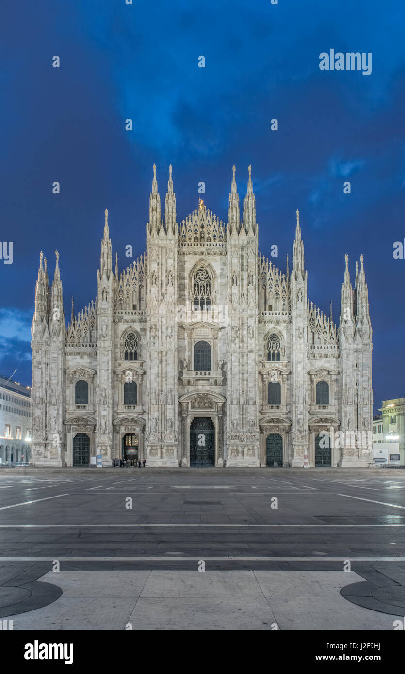 L'Italia, Milano, Cattedrale (Duomo di Milano), la cattedrale più ...