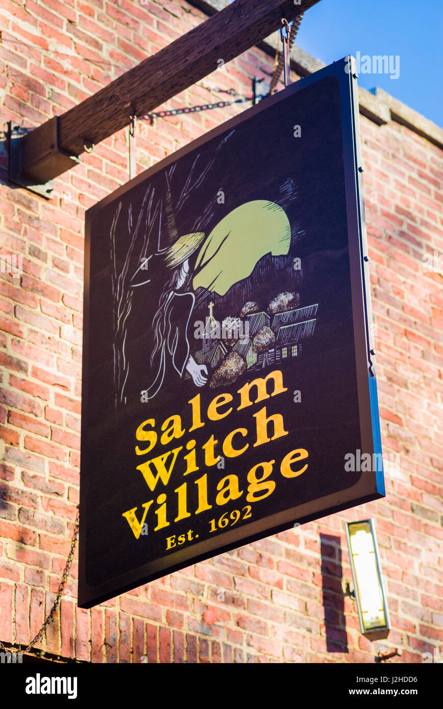 Salem witch trial immagini e fotografie stock ad alta risoluzione - Alamy