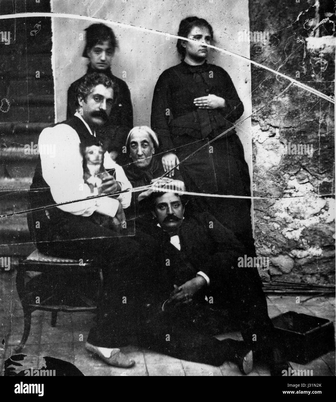 Giovanni Verga e la sua famiglia Foto stock - Alamy