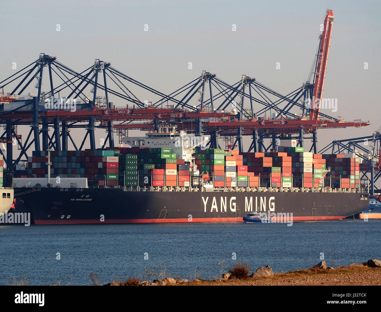 Movimentazione avanzata dei container immagini e fotografie stock ad ...