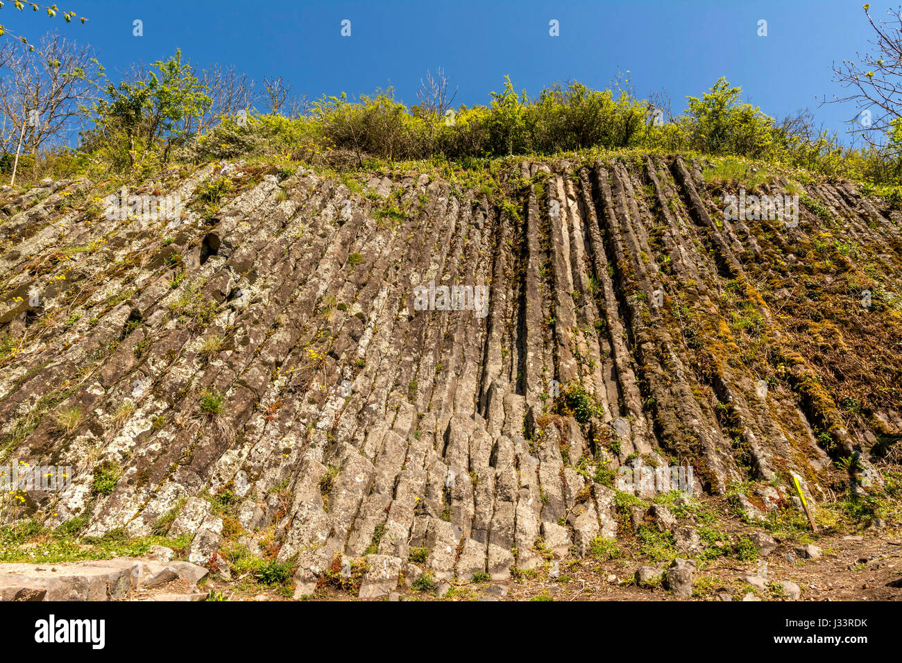 Colonne basaltiche di Usson, villaggio etichettato Les Plus Beaux ...