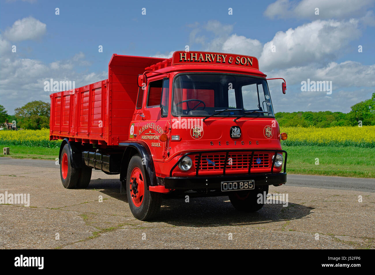 Red bedford truck immagini e fotografie stock ad alta risoluzione - Alamy