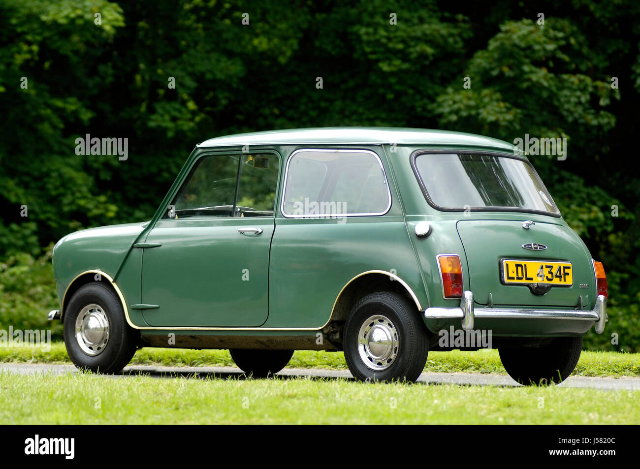 1960s mini immagini e fotografie stock ad alta risoluzione - Alamy