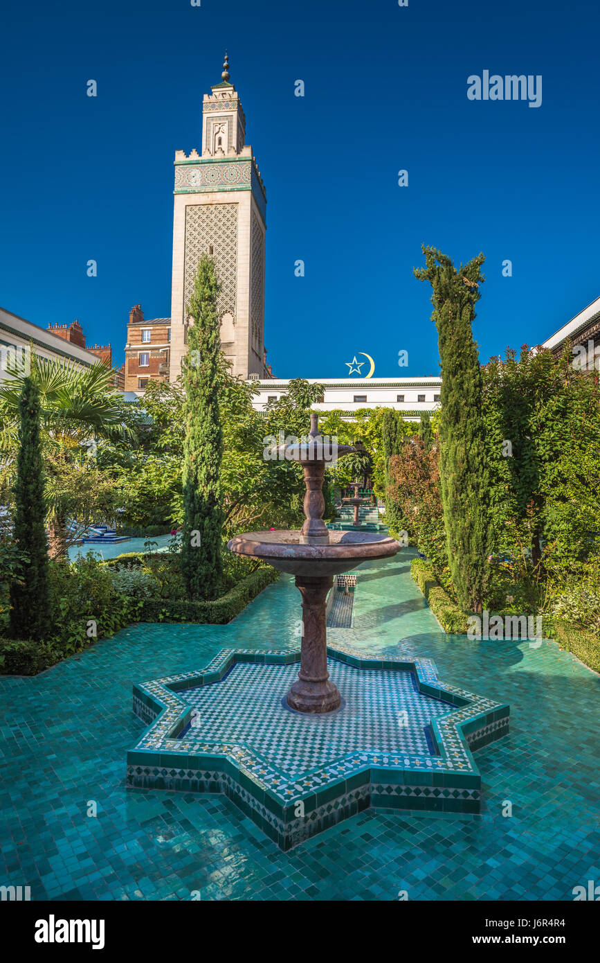 The grand mosque of paris immagini e fotografie stock ad alta ...