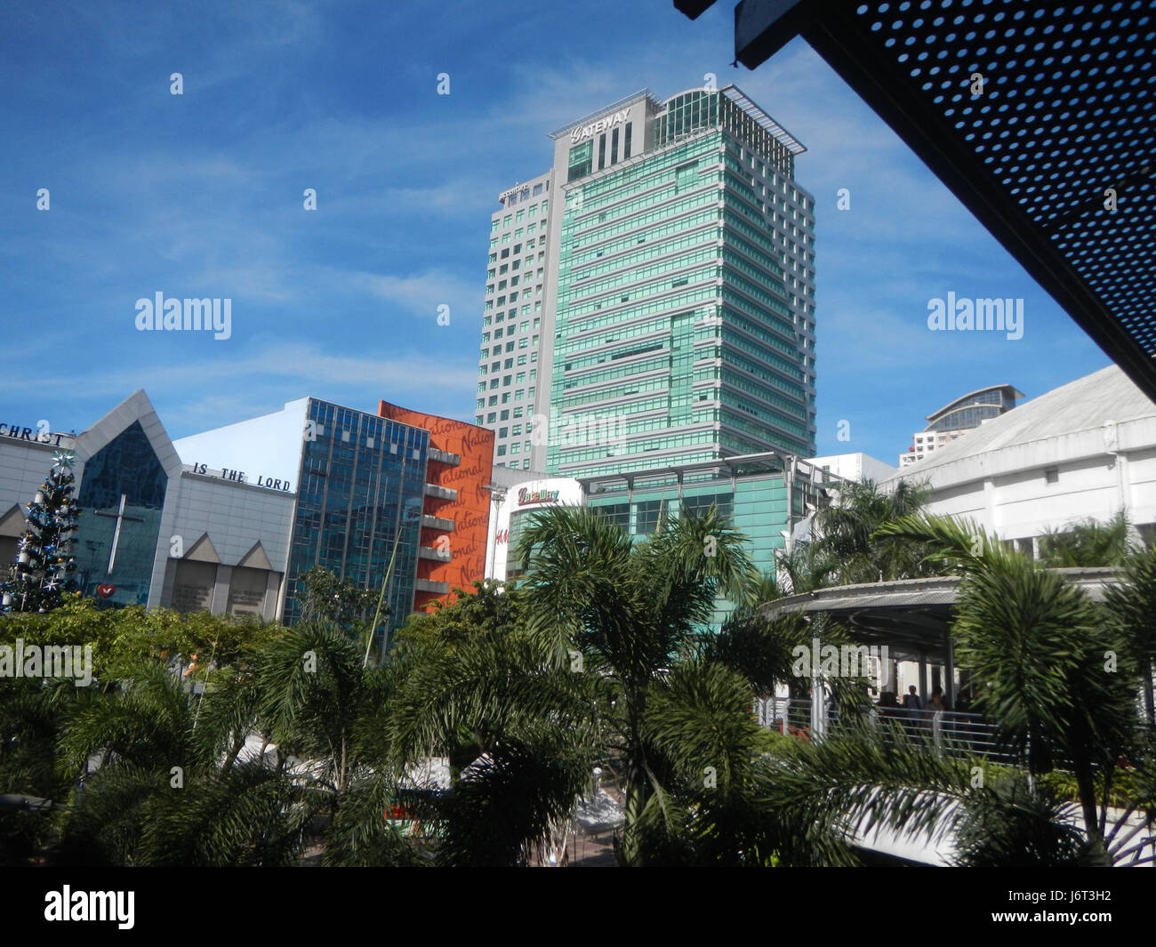 Gateway 09520 Mall Araneta Center Smart ARANETA COLISEUM EDSA MRT LRT ...