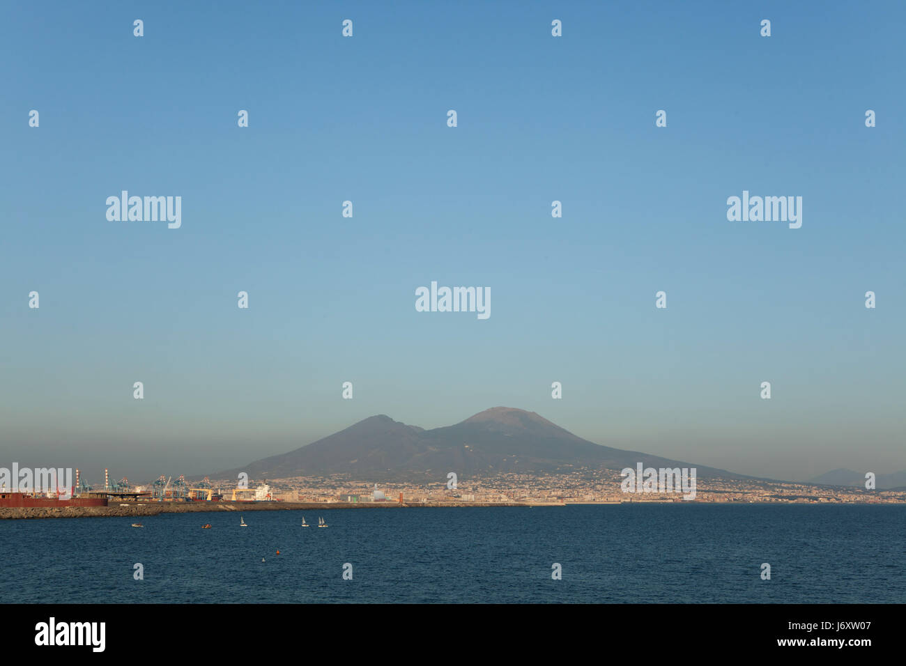 Vulcano vesuvio e il golfo di napoli immagini e fotografie stock ad ...