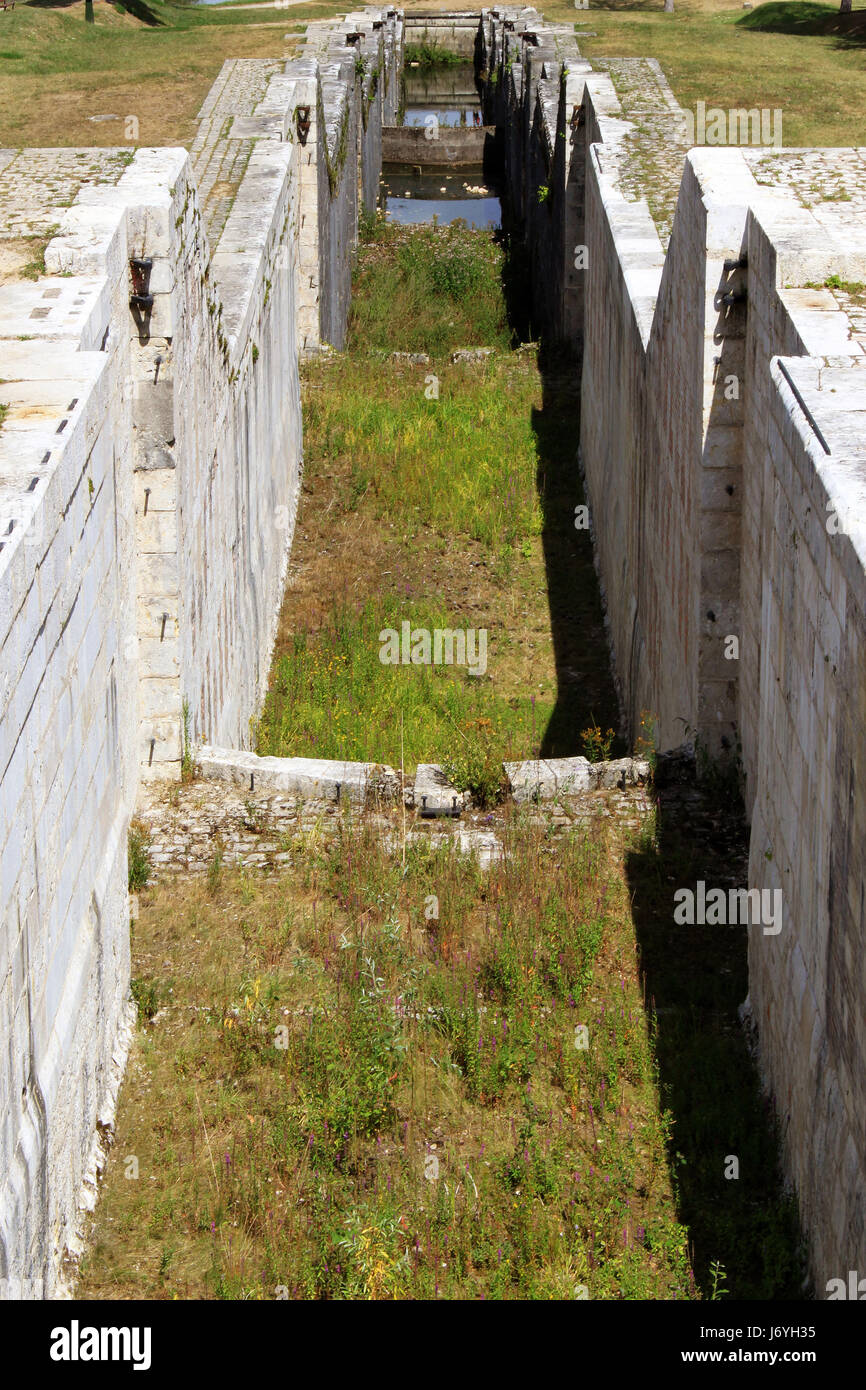 Diga romana immagini e fotografie stock ad alta risoluzione - Alamy