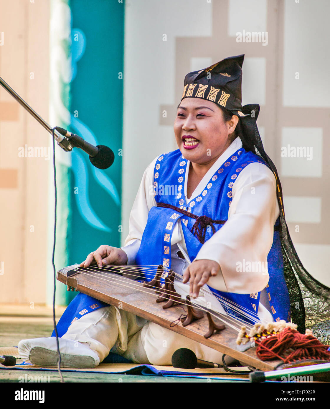 Cetra strumento immagini e fotografie stock ad alta risoluzione - Alamy