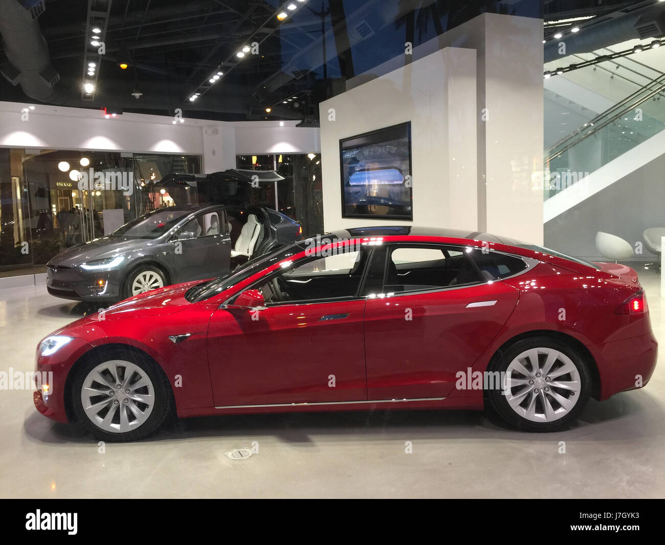 Tesla foto immagini e fotografie stock ad alta risoluzione - Alamy