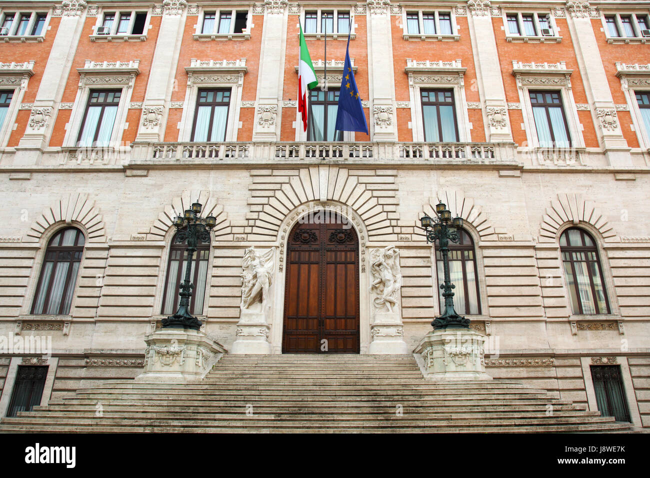 Palazzo montecitorio roma immagini e fotografie stock ad alta ...