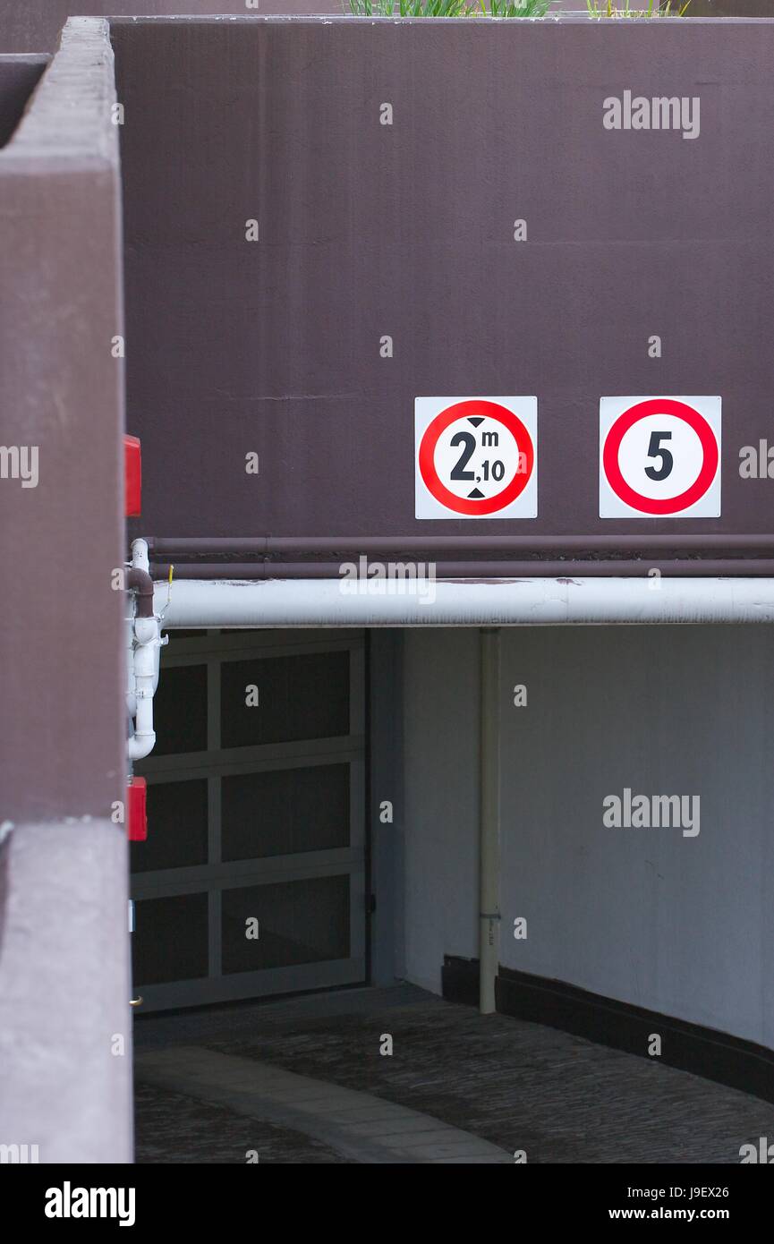 Limite di altezza del veicolo immagini e fotografie stock ad alta ...