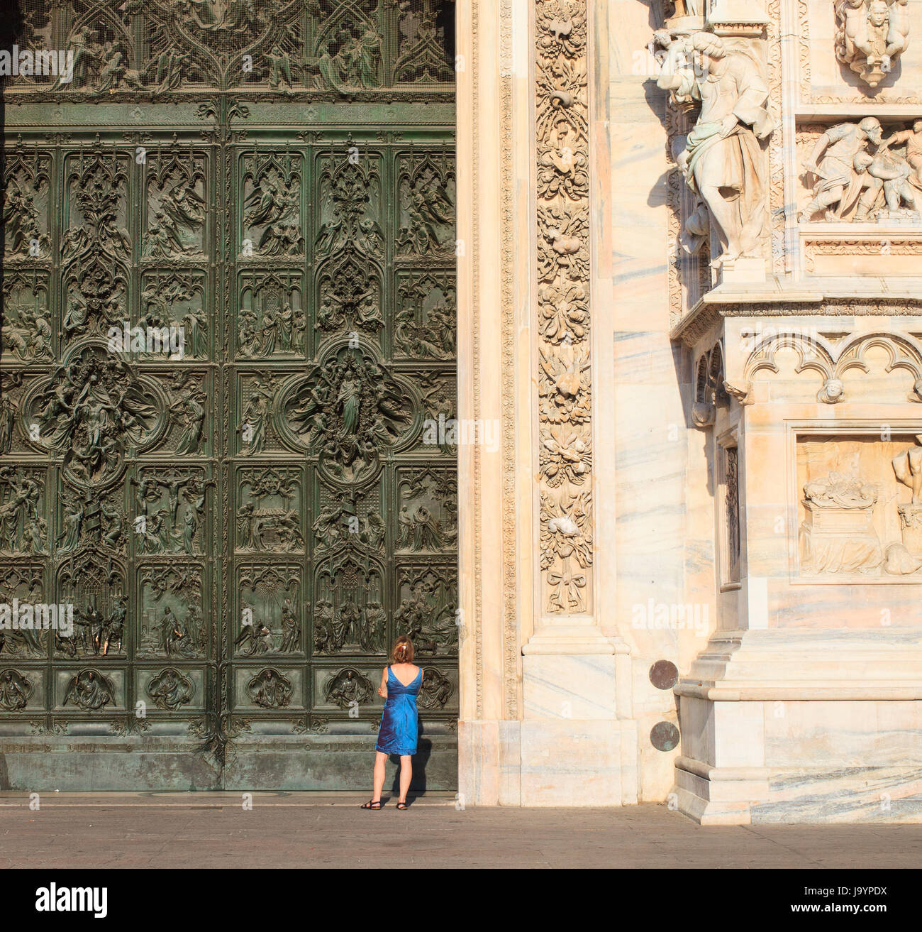Portale del duomo di milano immagini e fotografie stock ad alta ...