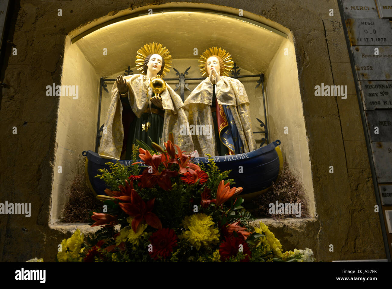 Statua di Santi Maria Jacobe e Maria Salome Foto stock - Alamy