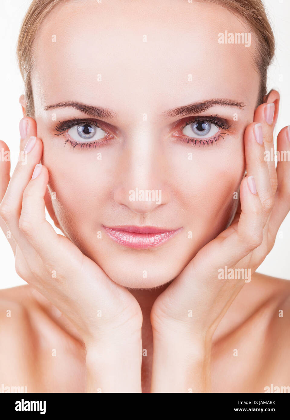 Bella faccia donna immagini e fotografie stock ad alta risoluzione - Alamy