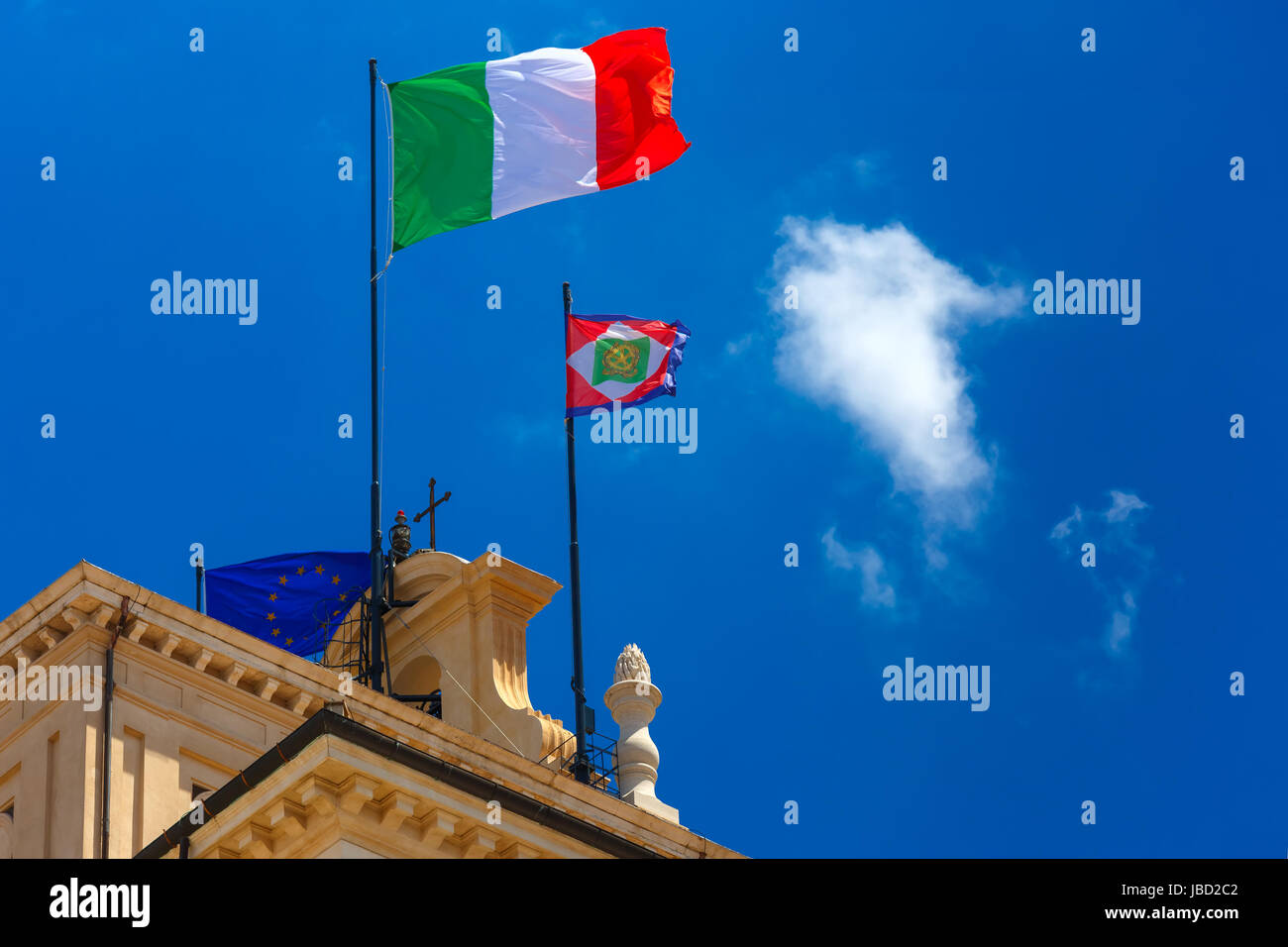 Bandiera italia stemma immagini e fotografie stock ad alta risoluzione ...