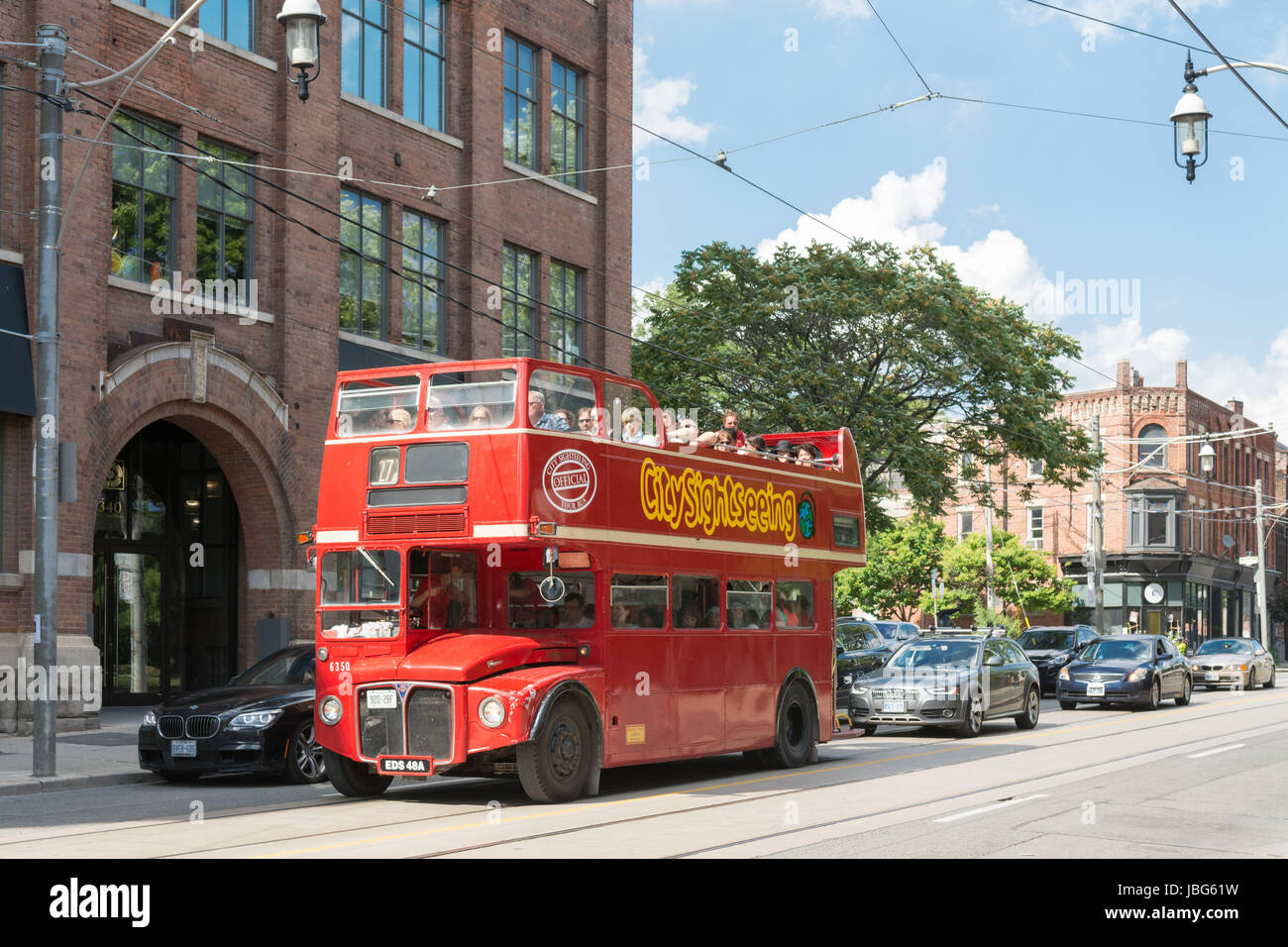 Tour bus di toronto immagini e fotografie stock ad alta risoluzione - Alamy