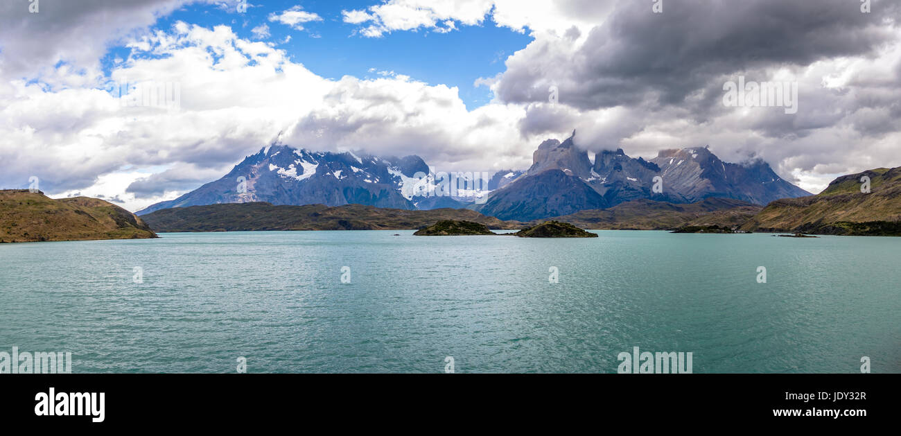 Torres del paine park national chile immagini e fotografie stock ad ...