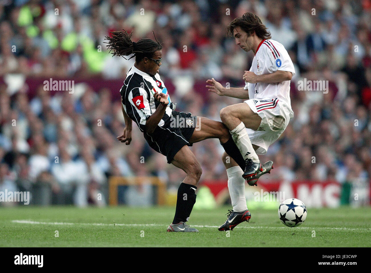 EDGAR DAVIDS & UN COSTACURTA JUVENTUS V AC MILAN OLD TRAFFORD ...