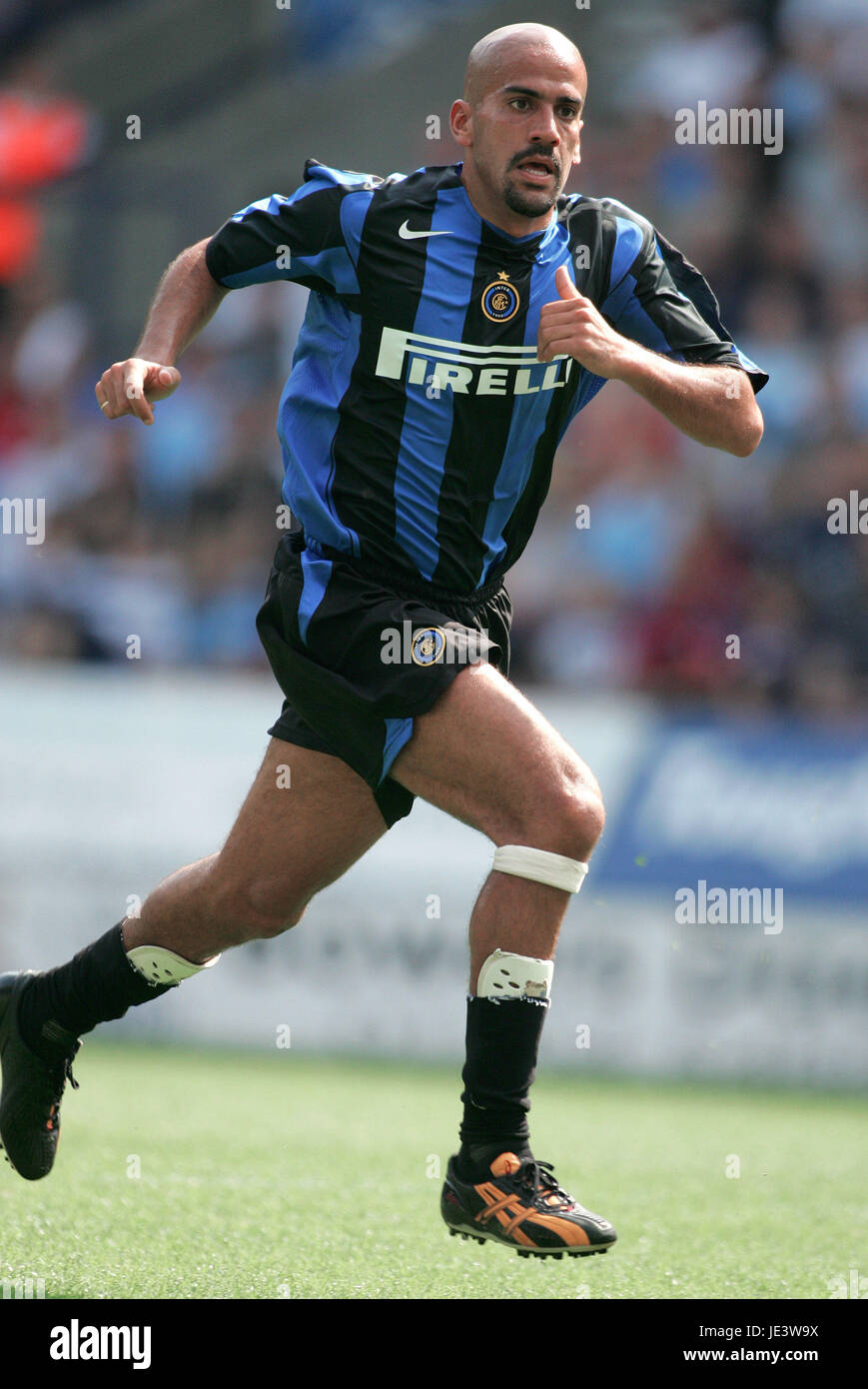 Juan sebastian veron immagini e fotografie stock ad alta risoluzione ...