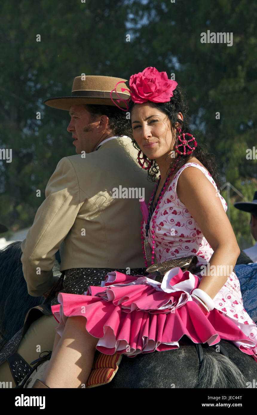 Spagna, Andalusia, El Rocio, Romeria, l uomo e la donna nella festosa ...