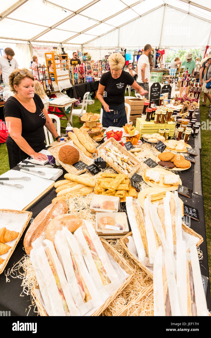 Bancarella che vende panini immagini e fotografie stock ad alta ...