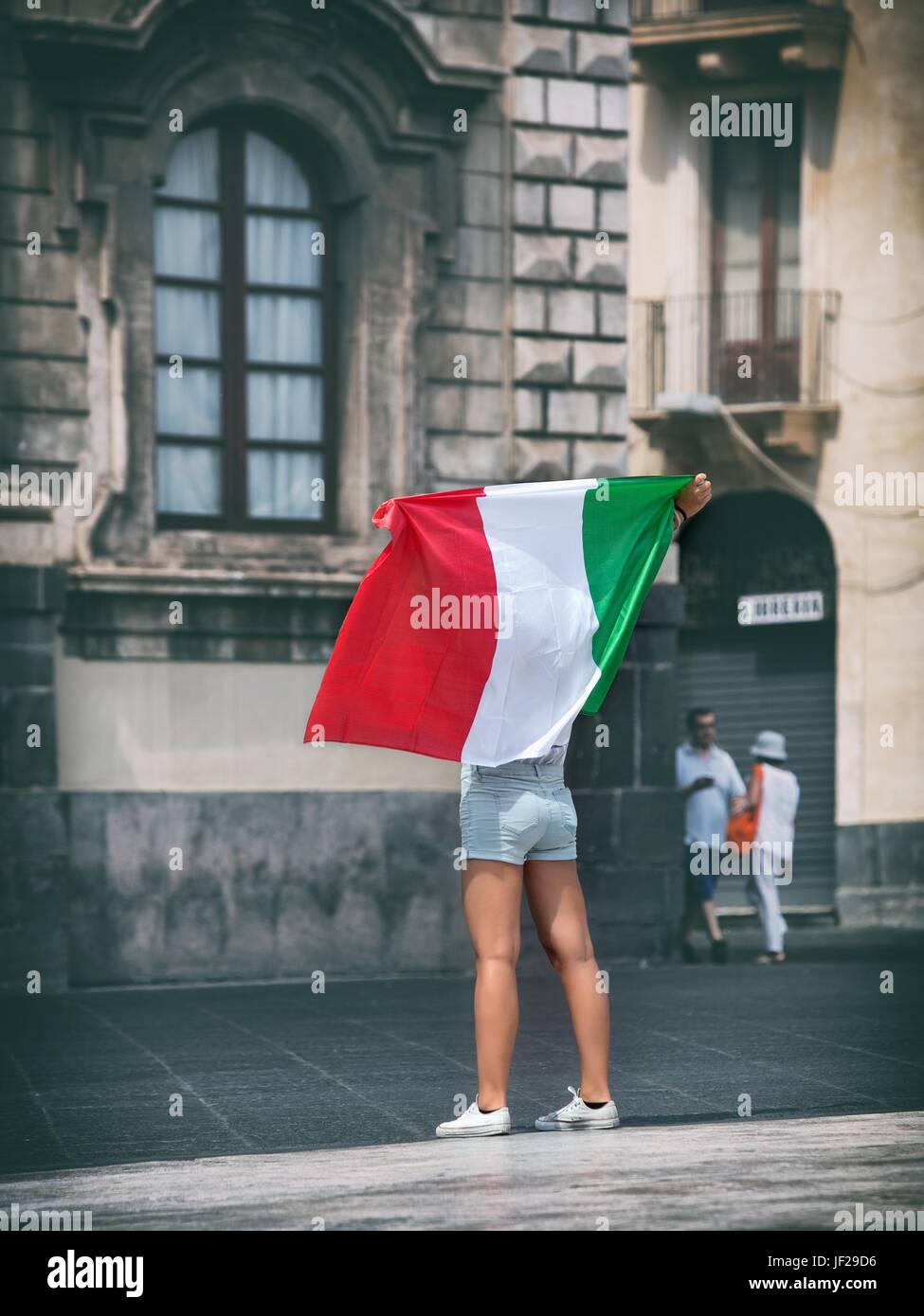 Bandiera italiana finestra immagini e fotografie stock ad alta ...