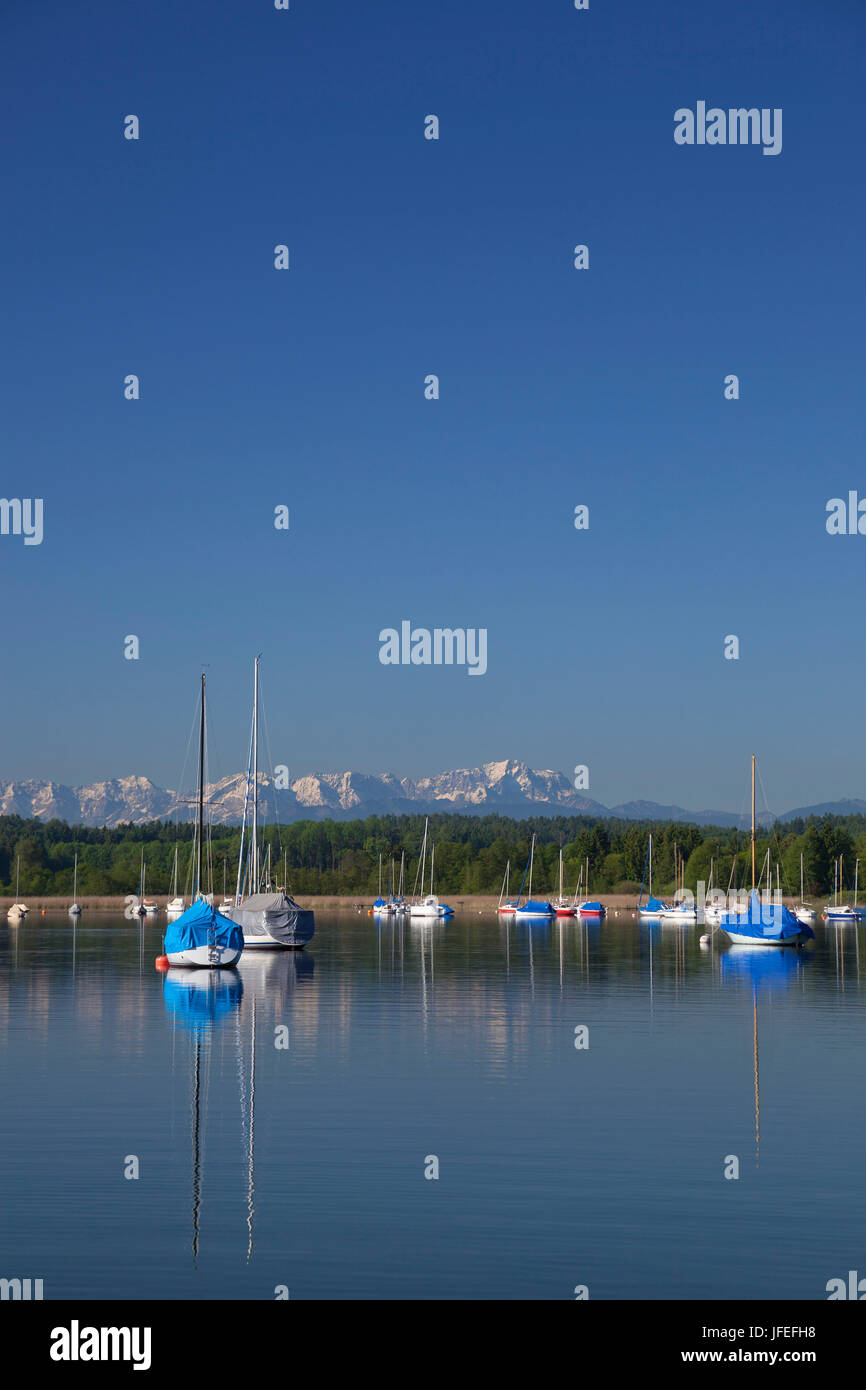 Vista sul lago starnberg sulla catena del wetterstein con zugspitze ...
