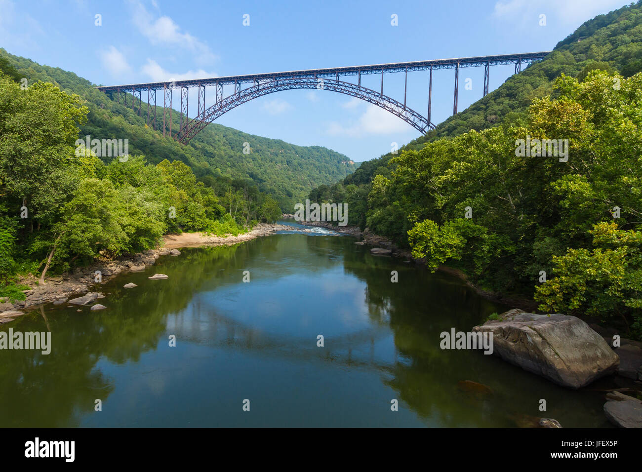 Il ponte sopra il nuovo River Gorge in West Virgina è la quarta più ...