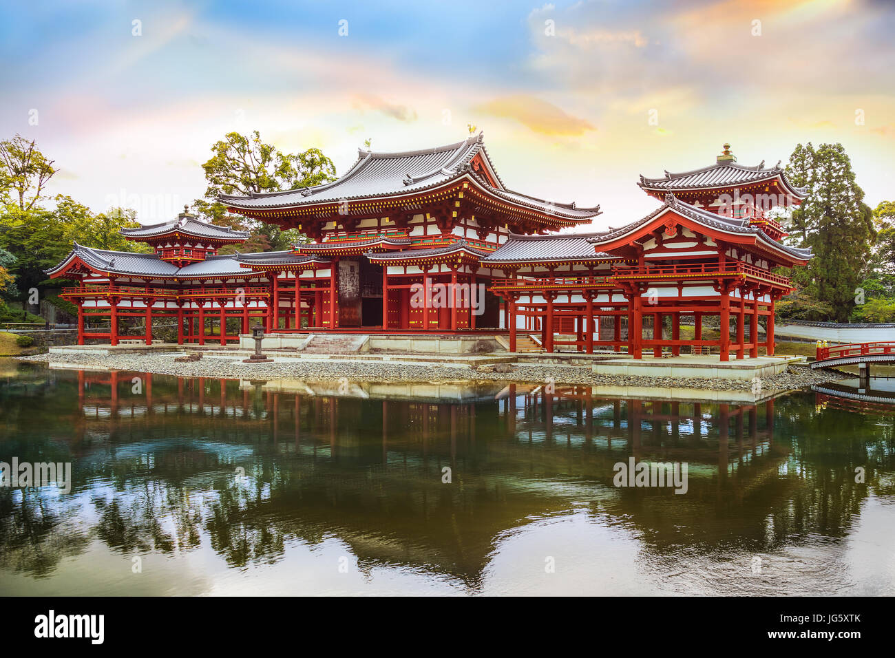 Il Phoenix Hall (hoo) a Byodo-in tempio di Kyoto, Giappone Foto stock ...