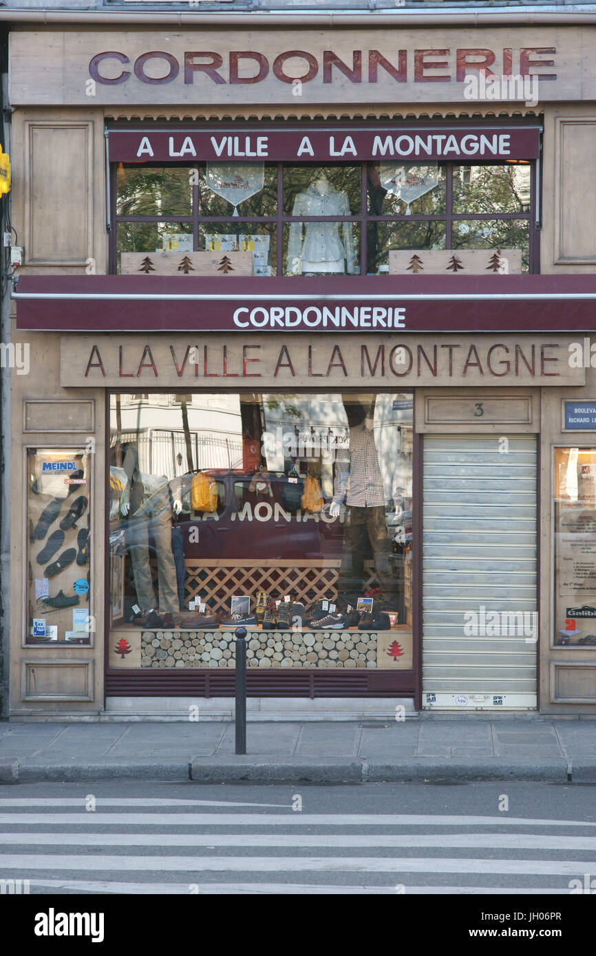 Facciate espositive di parigi immagini e fotografie stock ad alta ...